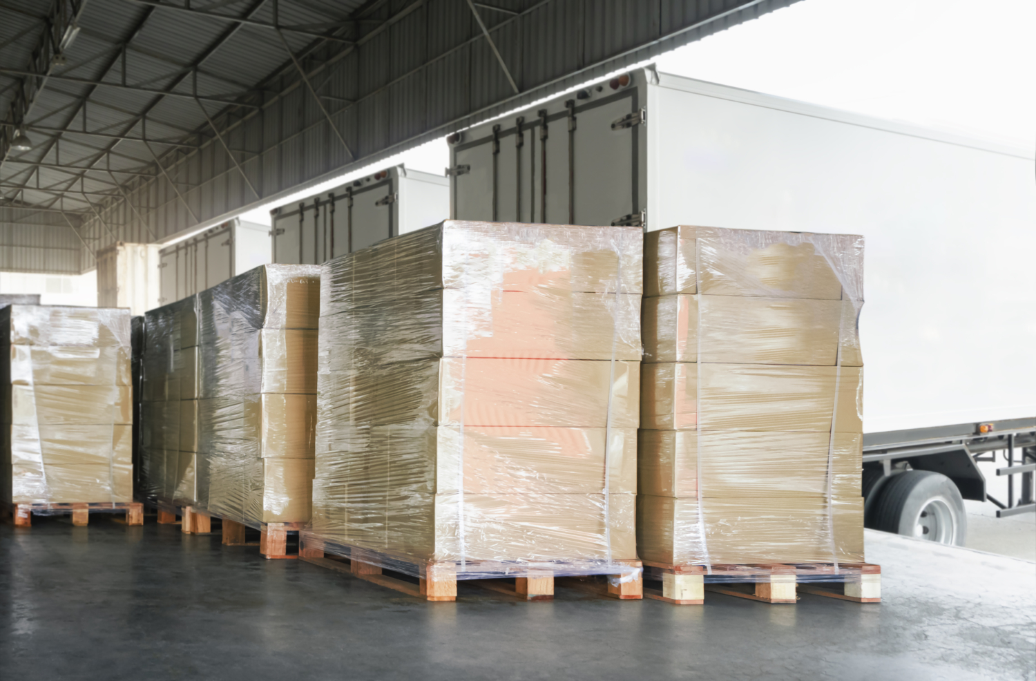 The Importance of Hand Pallet Wrap Dispensers | Lindum